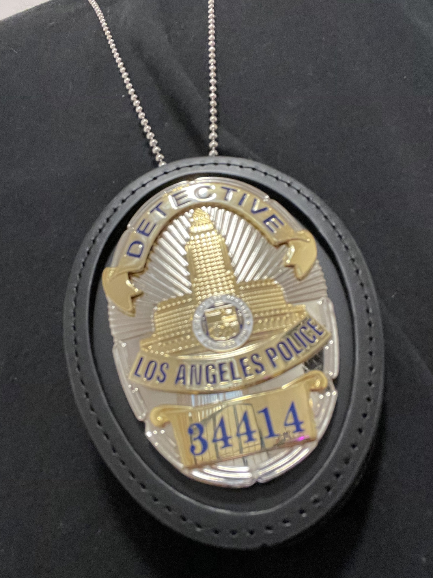 LAPD DETECTIVE 1 Isaac Aaron Lowe 34414-Dirty Cop